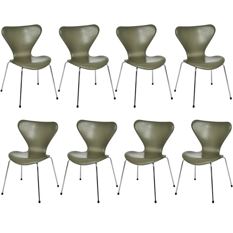 Arne Jacobsen - leather series 7 chairs at 1stDibs