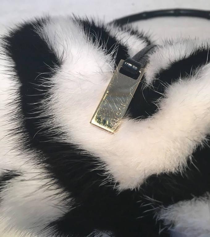 Gucci Black and White Chevron Zebra Print Fur Handbag For Sale at 1stDibs
