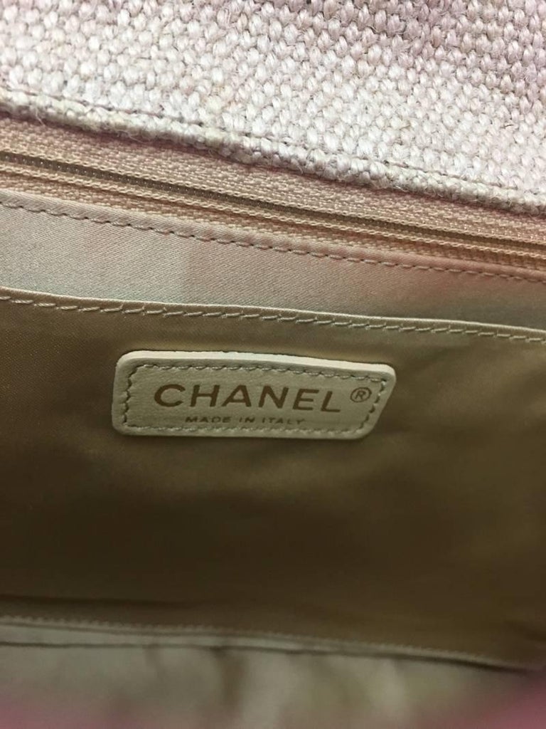 Chanel Tan Quilted Soft Raffia Woven Jumbo Classic Flap Shoulder Bag at ...