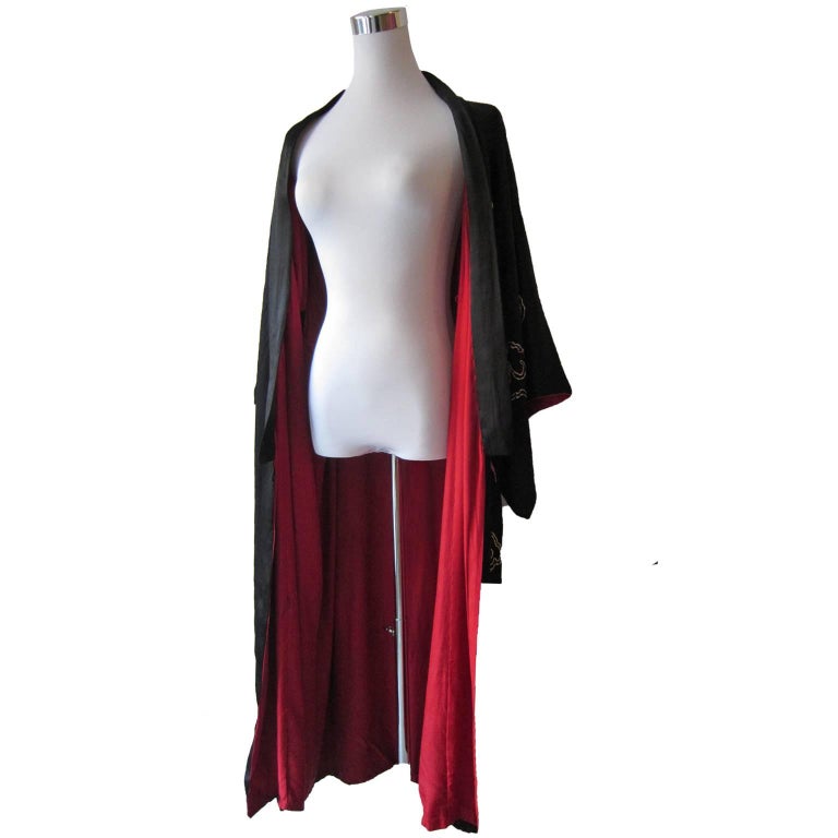 Golden Dragon Fuku Ryu Kimono Robe, 1940s at 1stDibs | golden dragon kimono