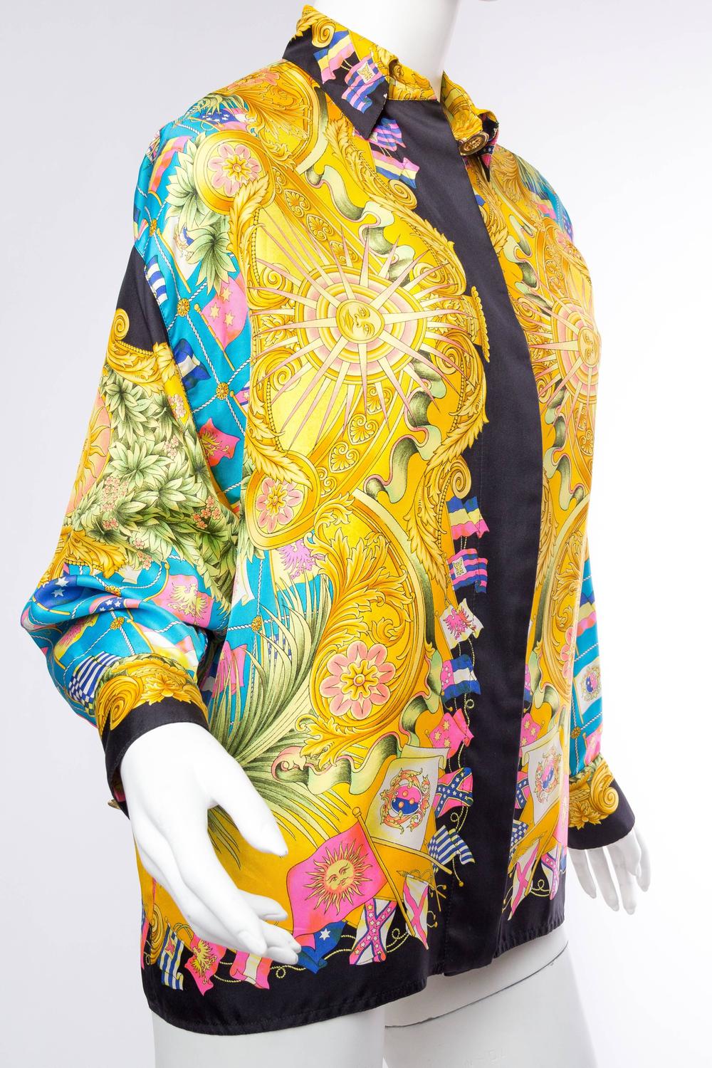 Gianni Versace Couture Women's Printed Silk Blouse For Sale at 1stdibs