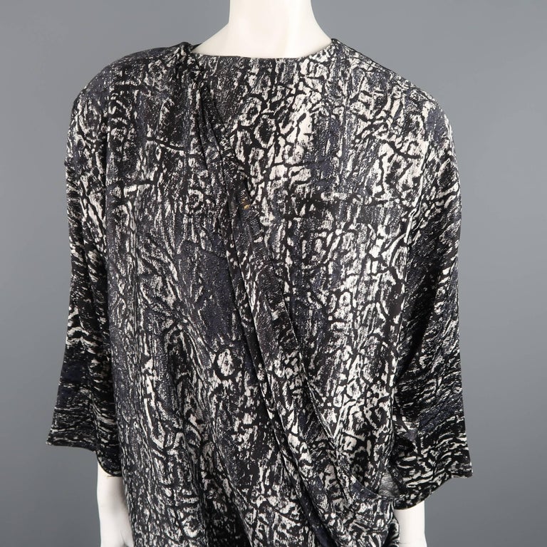 GIANNI VERSACE Size 8 Grey Marbled Cheetah Draped Satin Shift Cocktail ...