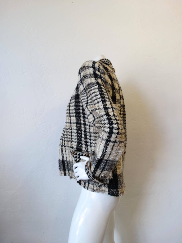 2004 Chanel Ready-to-Wear Runway Tweed Jacket at 1stDibs