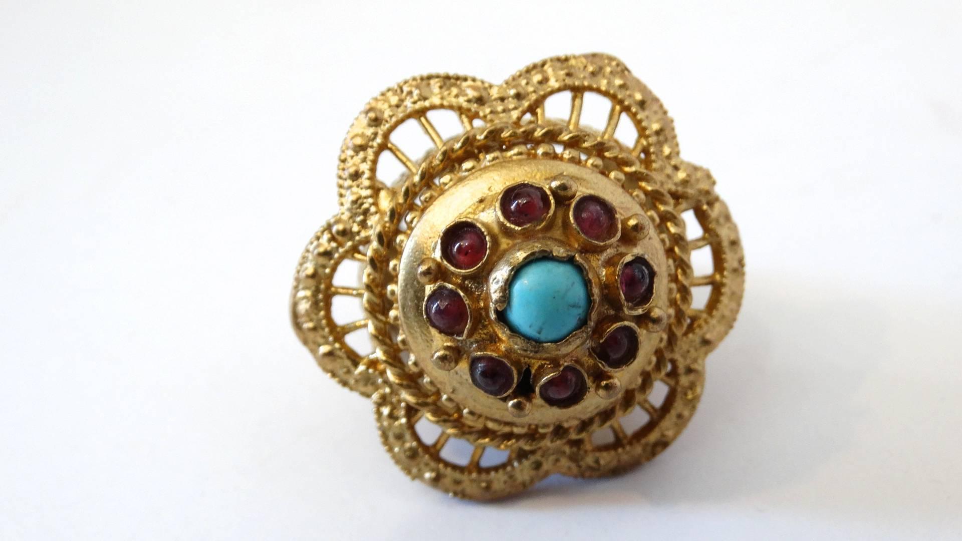 Custom Cut Created Sapphire Cocktail Ring in 14 Karat Gold For Sale at ...