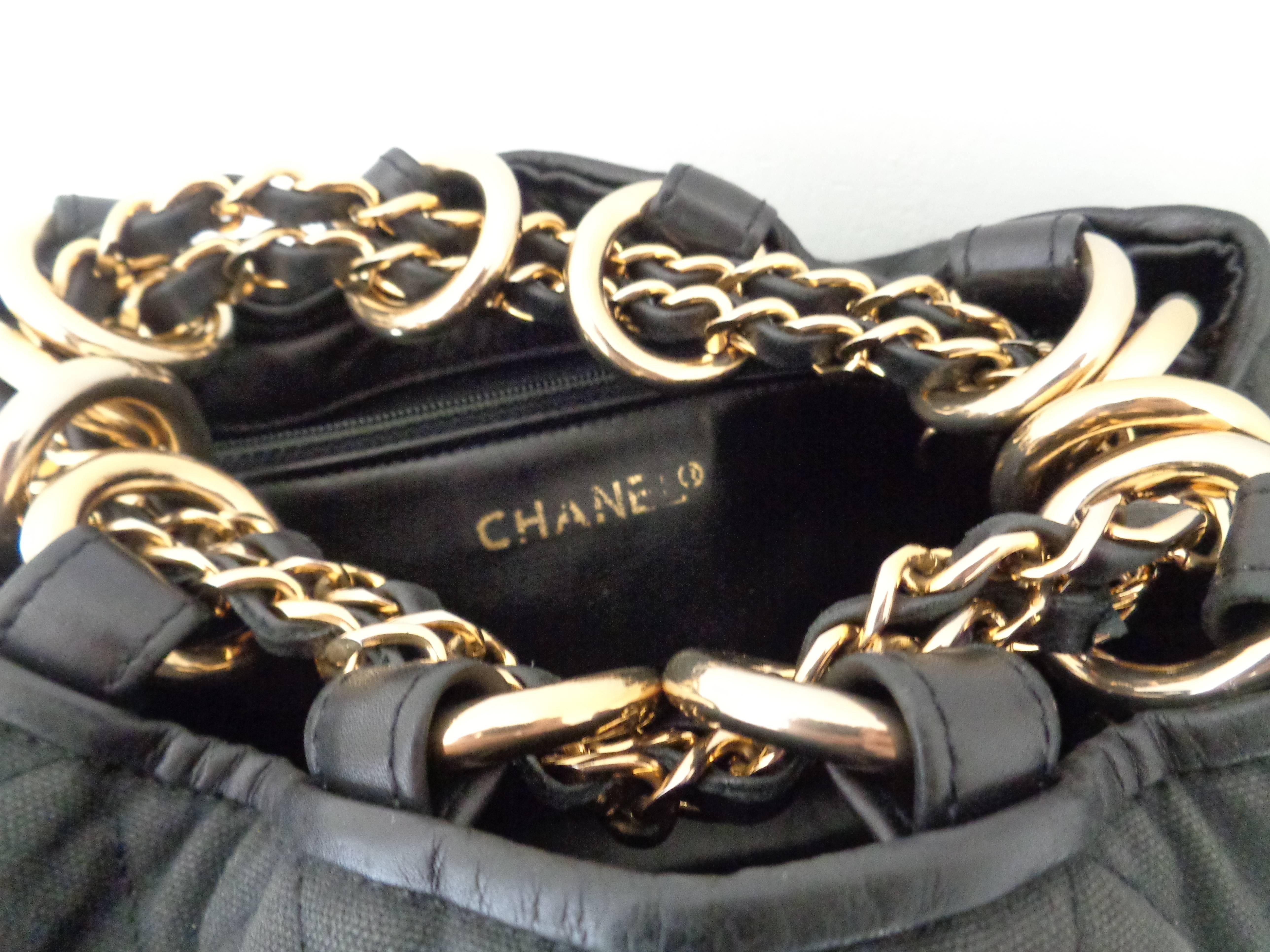 1989- 1991 Chanel Black Quilted Canvas Bucket Shoulder Bag at 1stDibs ...