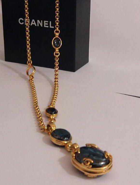 1995 Chanel Gold tone Black Stone CC Necklace at 1stDibs | gold pendant ...
