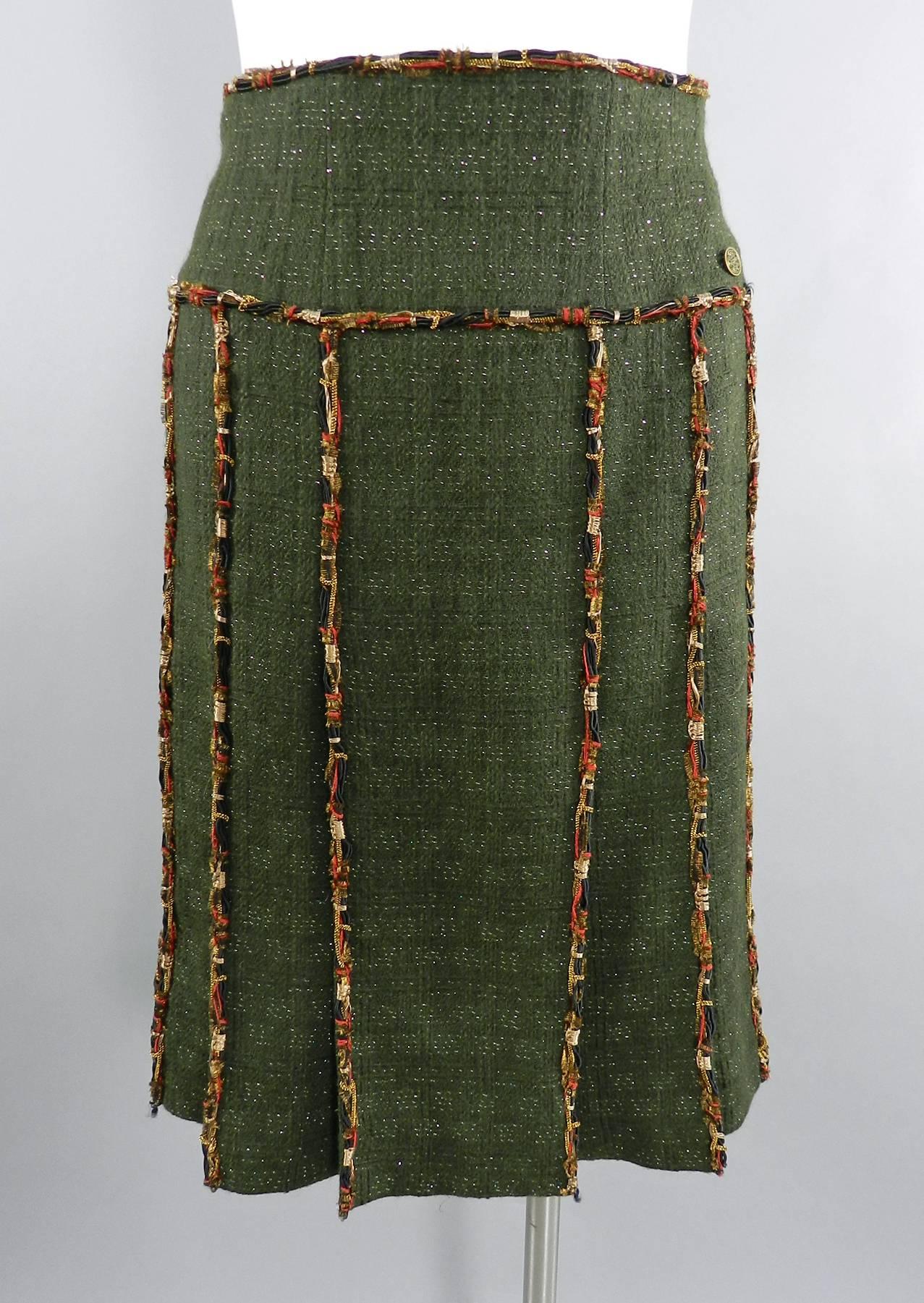 Chanel Pre-Fall 2010 Shanghai Runway Green skirt Suit with Gold Lesage ...