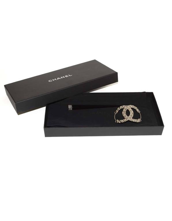 Chanel '15 Quilted Silver CC Hair Pin at 1stDibs