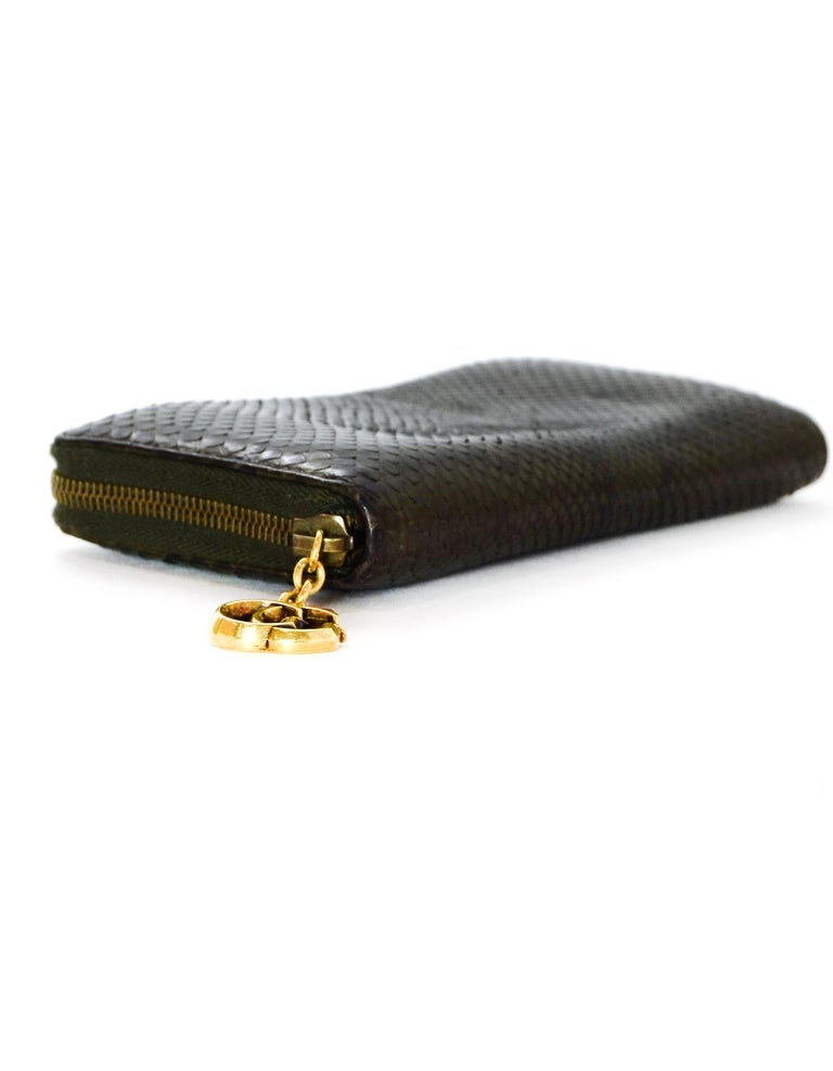 Gucci Green Python Zip Around Wallet w/ GG Logo Zipper Pull For Sale at 1stDibs | gucci zipper pull