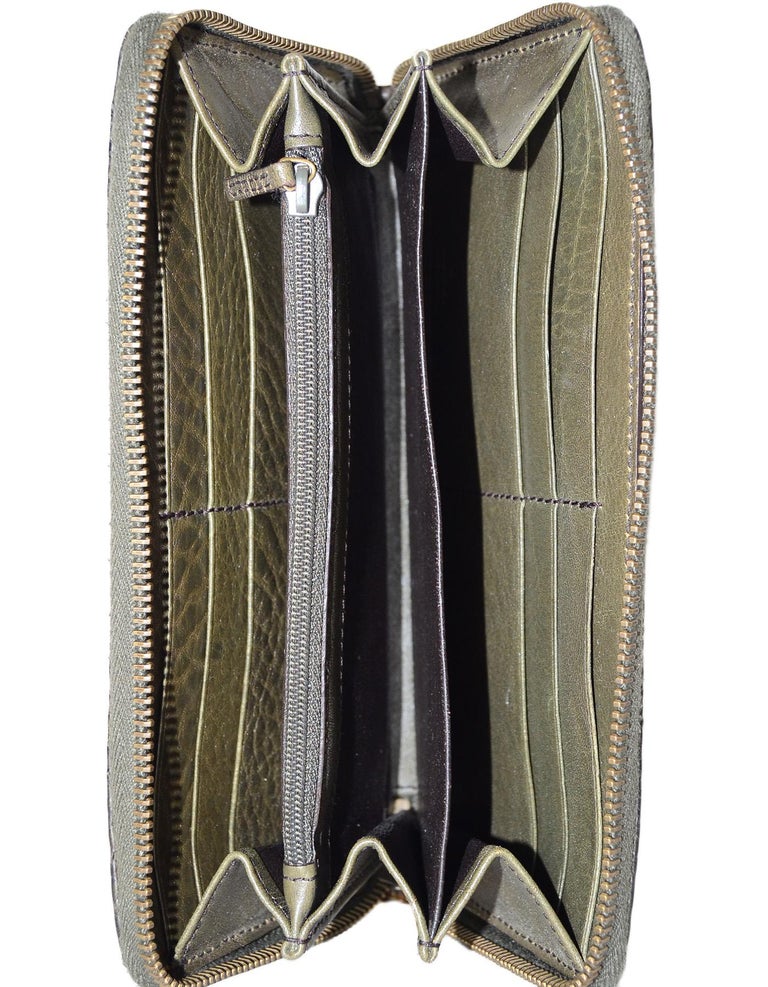 Gucci Green Python Zip Around Wallet w/ GG Logo Zipper Pull For Sale at 1stDibs | gucci zipper pull