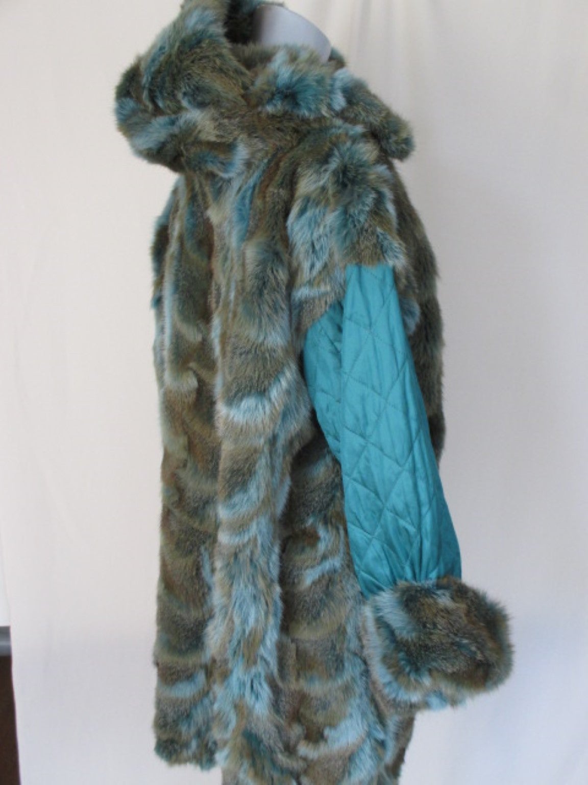 Outrageous reversible turquoise hooded fox fur coat at 1stDibs | belseta ps