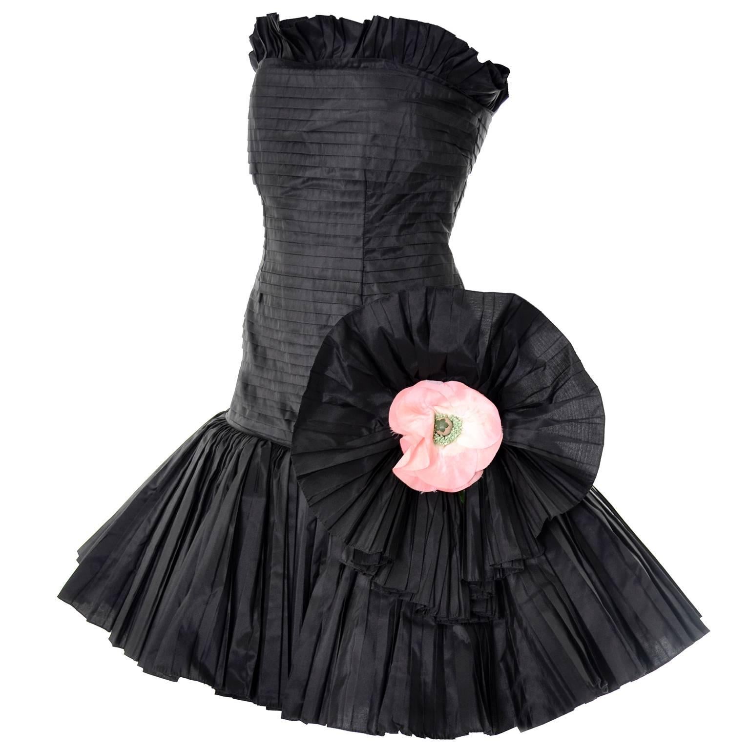 Oscar de la Renta 1980s Vintage Strapless Drama Statement Cocktail ...