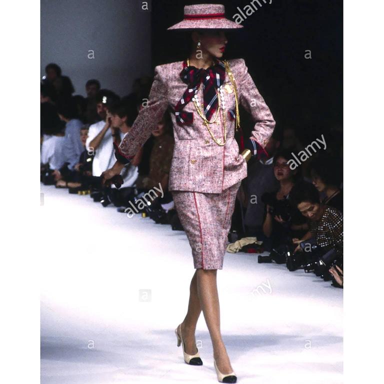 1985 Chanel Runway Tweed With Skirt Blazer and Silk Blouse Red White ...