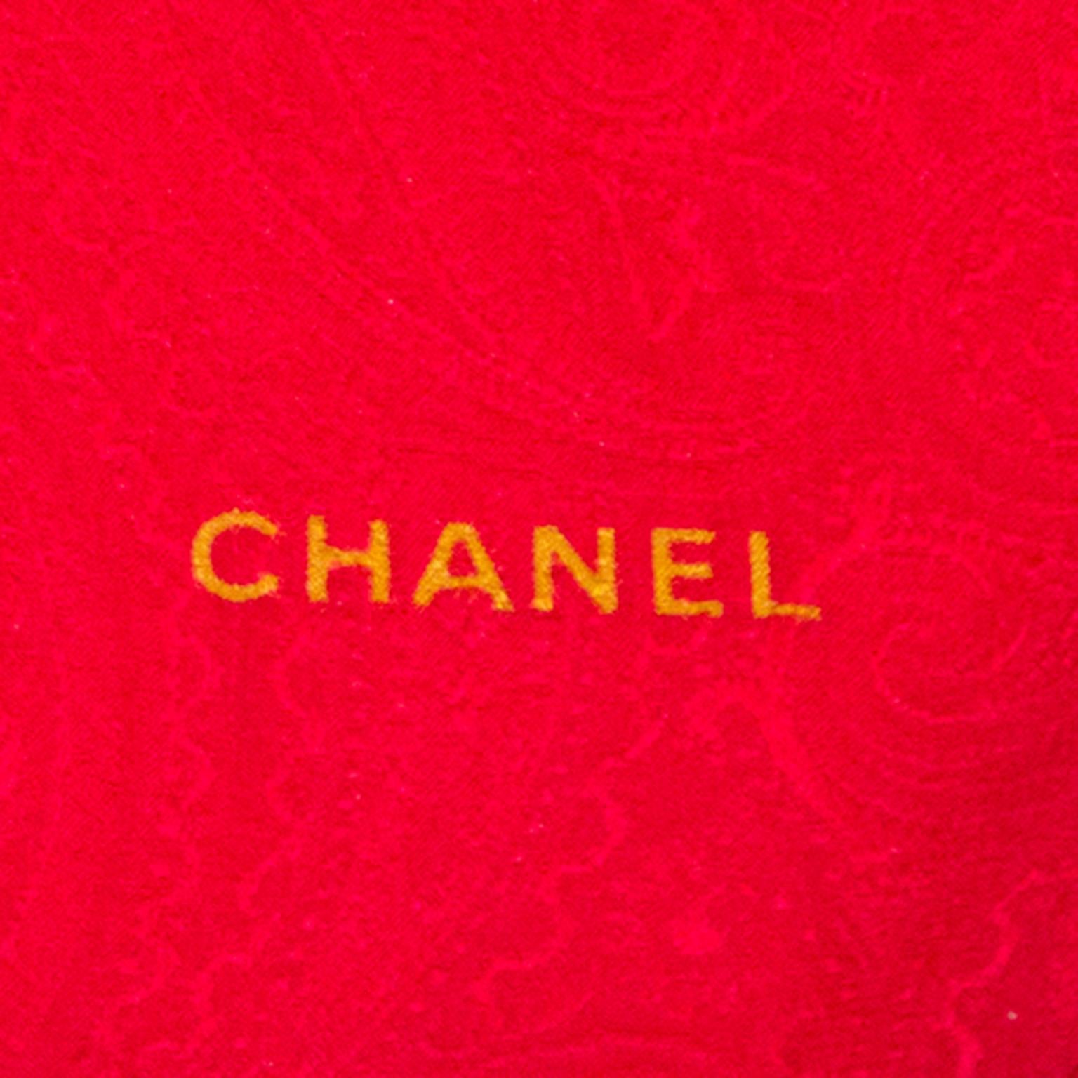 1990s Chanel Red Silk Scarf with Gold CC Chain Print at 1stDibs | chain ...