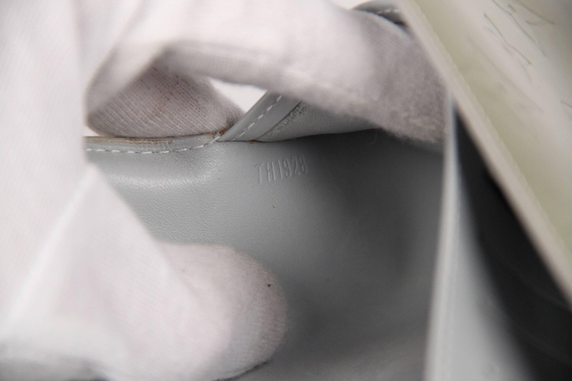 LOUIS VUITTON Gold Green MONOGRAM VERNIS Leather WALKER Wallet at ...