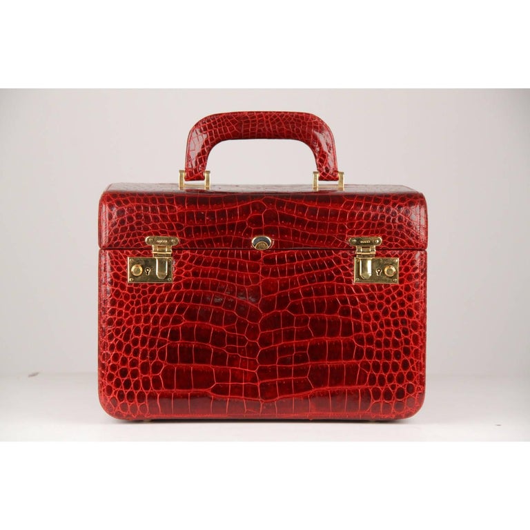 Gucci Vintage Burgundy Crocodile Beauty Travel Bag Train Case For Sale ...