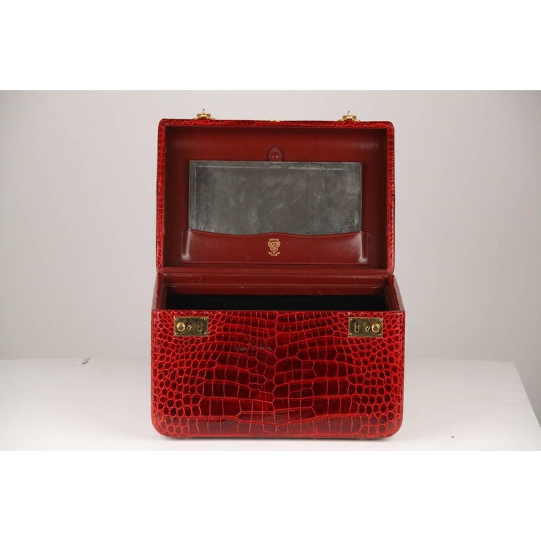 Gucci Vintage Burgundy Crocodile Beauty Travel Bag Train Case For Sale ...