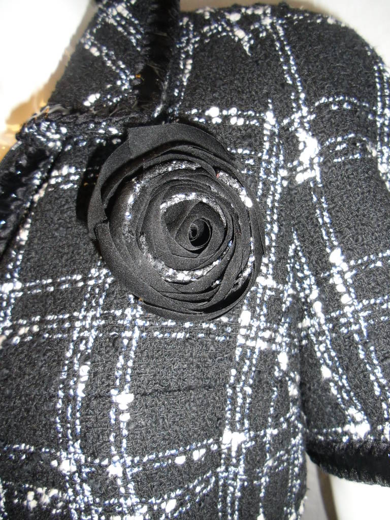 Chanel tweed black white checker dress with pin 07P sz 46 at 1stDibs