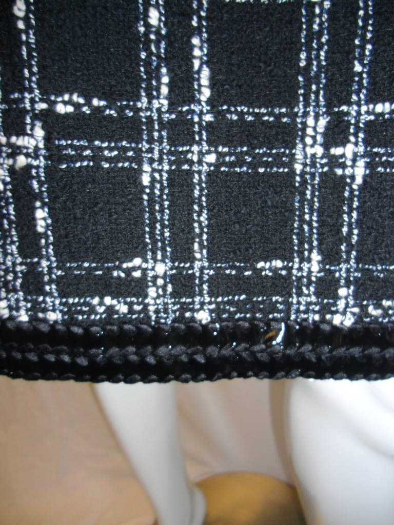 Chanel tweed black white checker dress with pin 07P sz 46 at 1stDibs