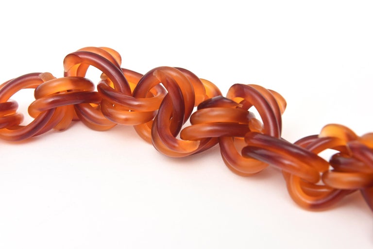 Twisted Amber Brown Lucite Link Necklace Vintage For Sale at 1stDibs