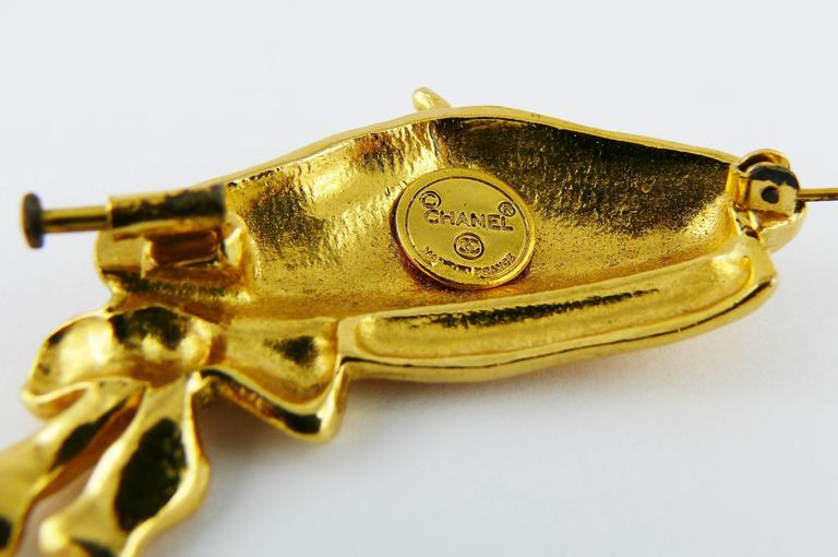 Chanel Vintage Gold Toned Beret Hat Brooch at 1stDibs | chanel hat ...