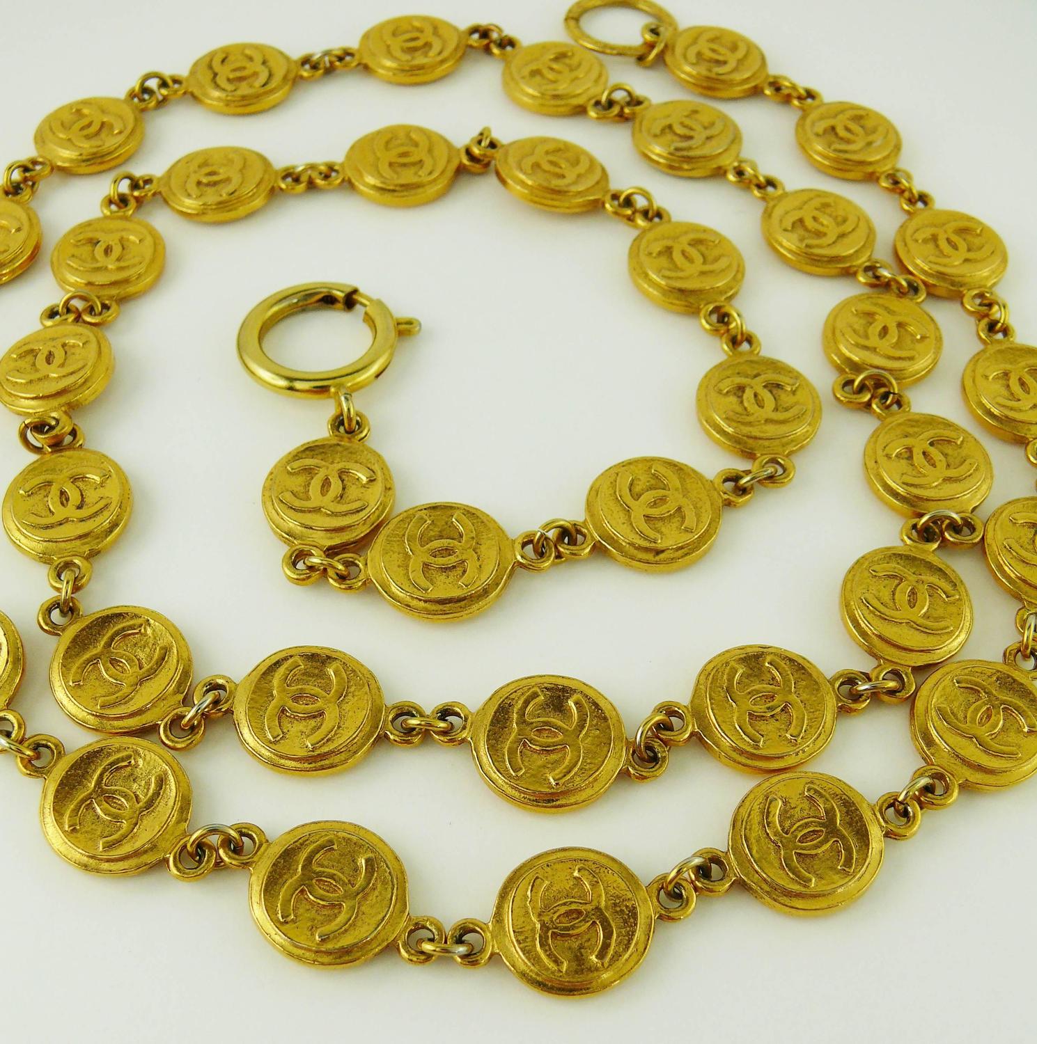 Chanel Vintage Gold Tone CC Coin Necklace For Sale at 1stdibs