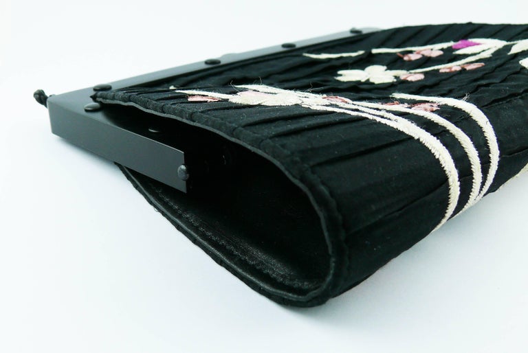 Gucci Rare Embroidered Japanese Flower Style Silk Handbag at 1stDibs ...