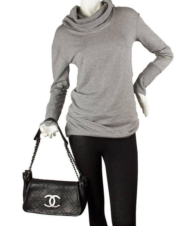 Chanel Black Leather Diamond Stitch Shoulder Bag For Sale at 1stDibs
