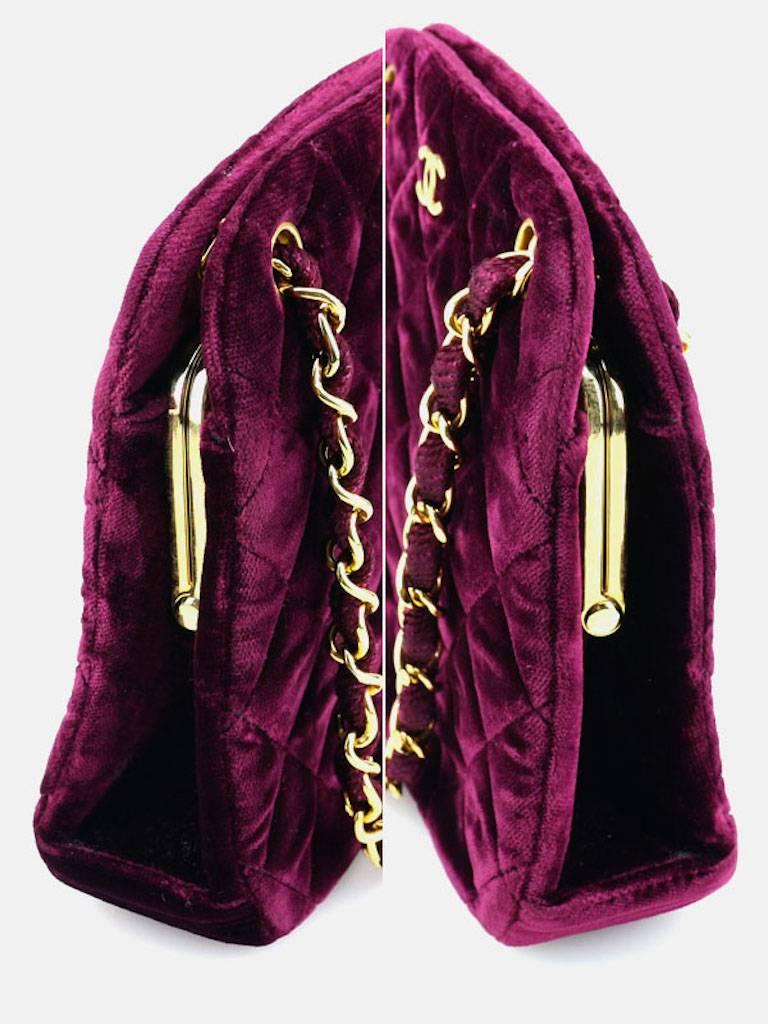 Chanel Burgundy Velvet Kiss Lock Shoulder Bag at 1stDibs | burgundy ...