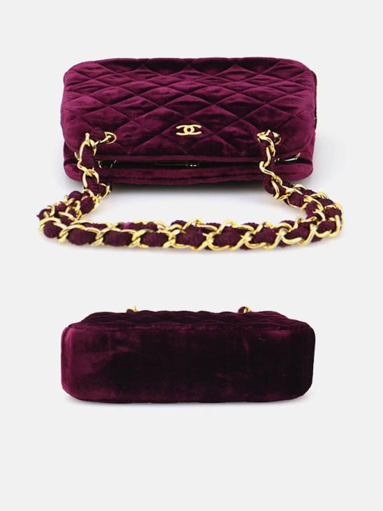 Chanel Burgundy Velvet Kiss Lock Shoulder Bag at 1stDibs | burgundy ...