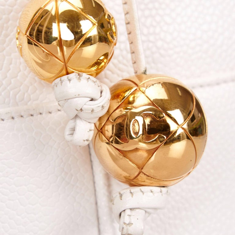 Chanel White Caviar Leather Drawstring Shoulder Bucket Bag at 1stDibs ...