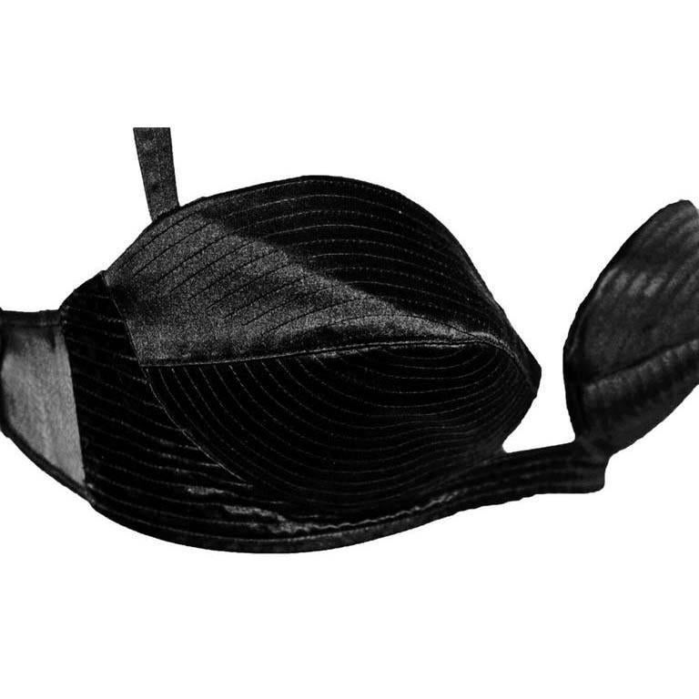 Rare Tom Ford Gucci SS 2001 Runway Ad Campaign Black Silk Cone Bra Kate ...