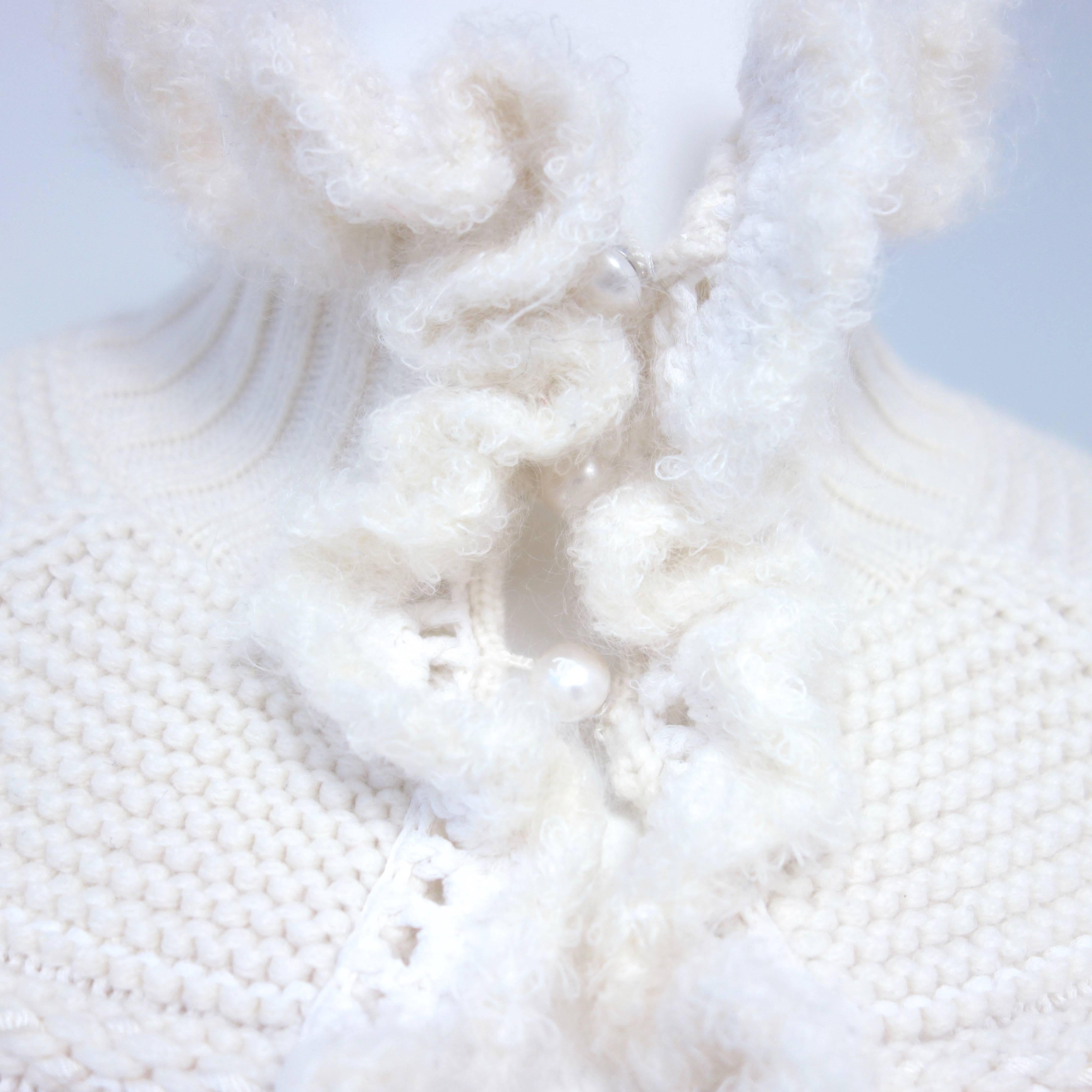 Chanel Ivory Cashmere Blend Knit Capelet 06A Size 42 at 1stDibs