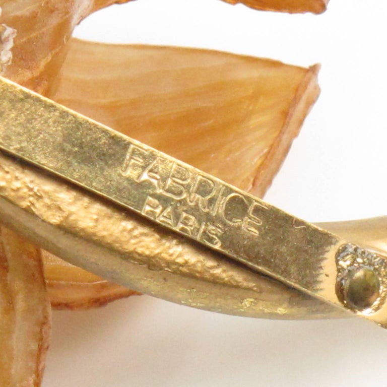 Vintage 1980s Fabrice Paris Large Resin Flower Brooch Pin at 1stDibs