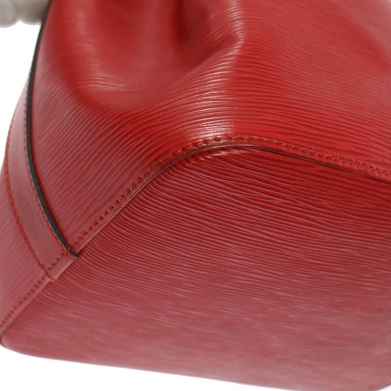 Louis Vuitton Red Leather Drawstring Bucket Hobo Tote Shoulder Bag at ...