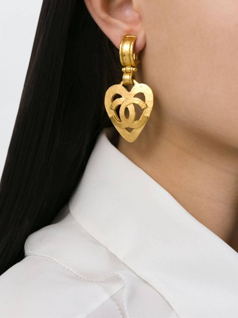 Chanel Vintage Gold Heart Charm Dangle Drop Evening Earrings at 1stDibs