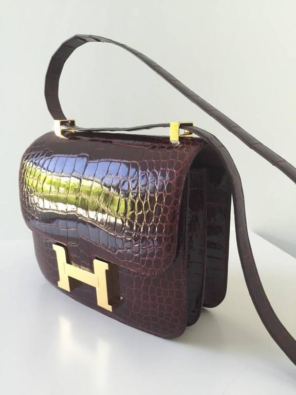 Ultra chic! Constance 24 Bourgogne Croc GHW For Sale at 1stDibs
