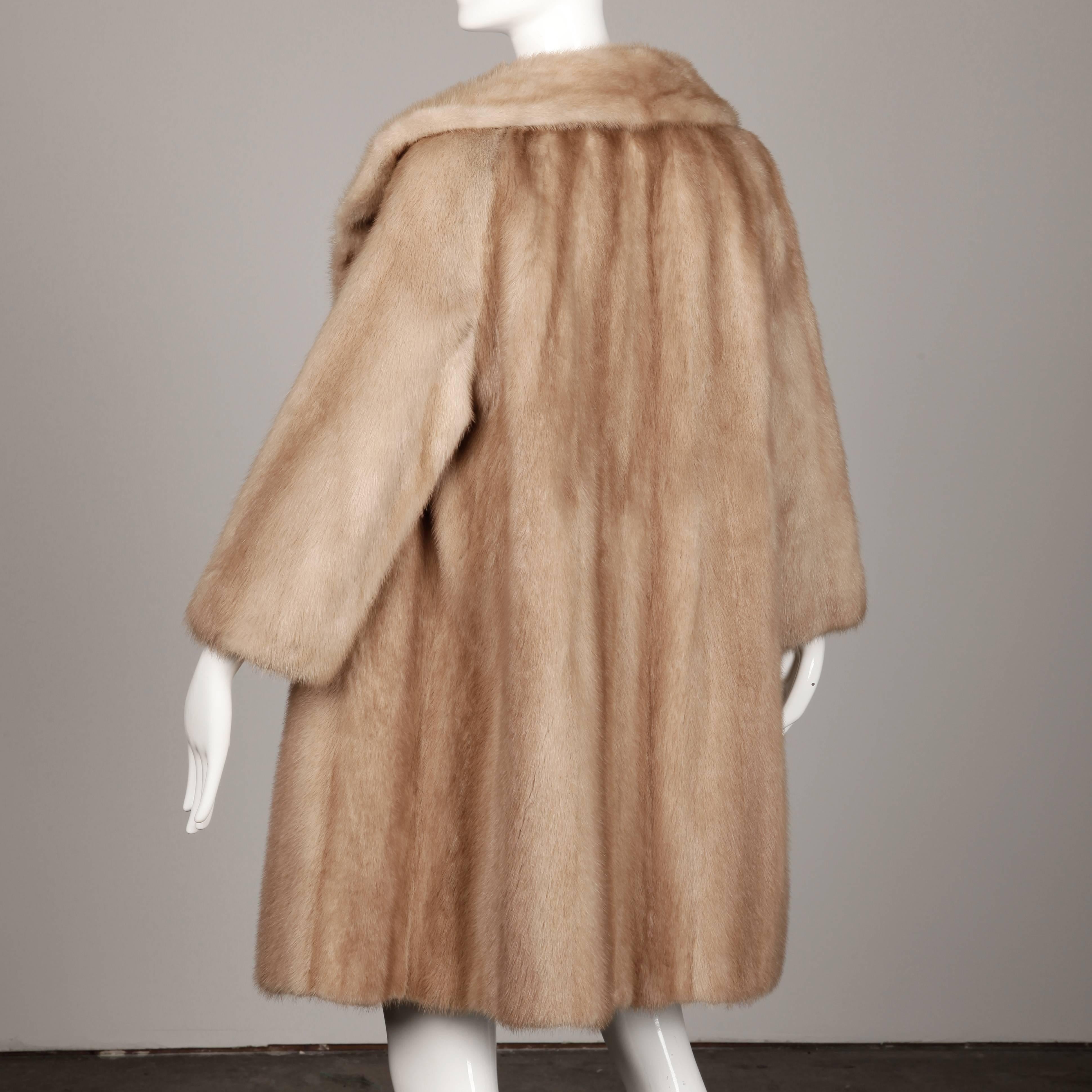 1960s Vintage Autumn Haze or Beige Mink Fur Coat with Pop Up Collar at ...