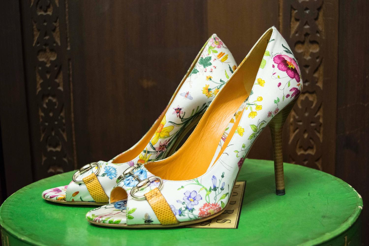 Gucci Floral Peep Toe High Heels For Sale at 1stdibs