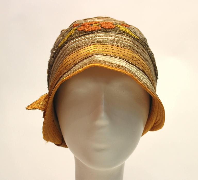 1920s Cloche Hat at 1stDibs | 1920's cloche hat