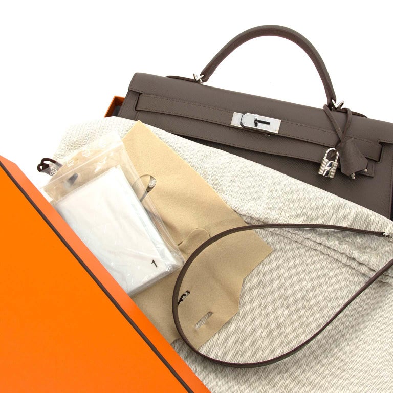 Hermès Kelly 40 Etain Sellier Epsom PHW at 1stDibs | kelly 40 men ...