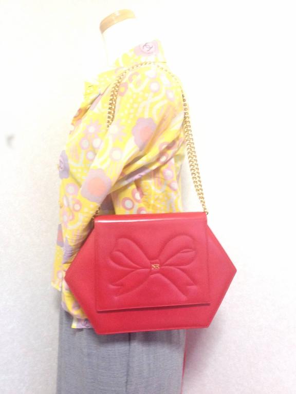 Vintage Nina Ricci red leather hexagon shape clutch shoulder bag with ...