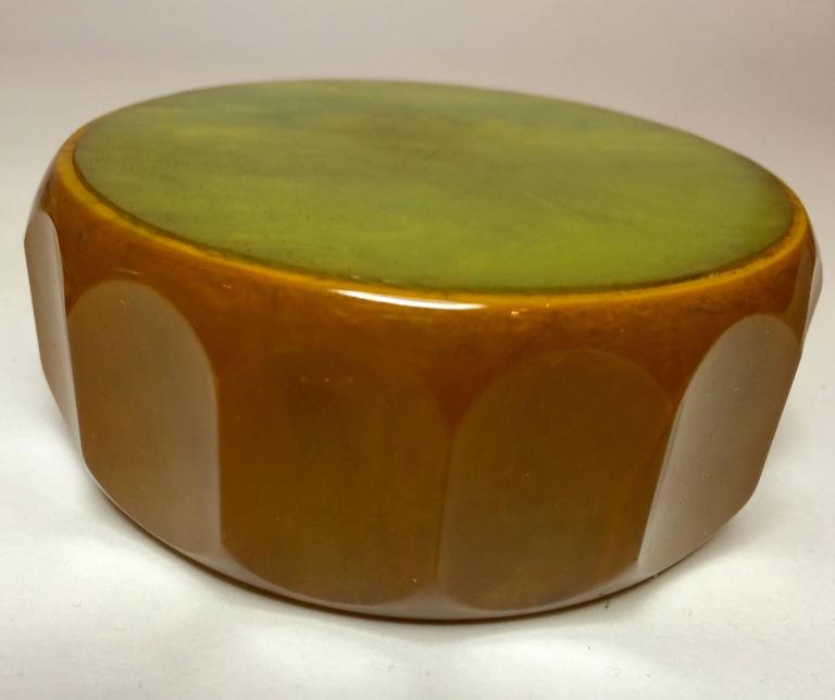 1930s Art Deco Butterscoth Bakelite Fluted Powder Box at 1stDibs