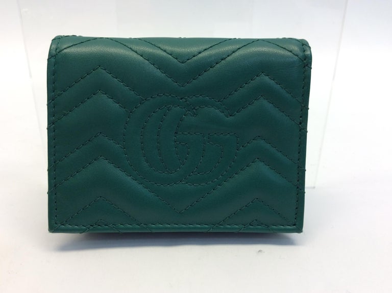 Gucci Green Chevron Leather Wallet For Sale at 1stDibs