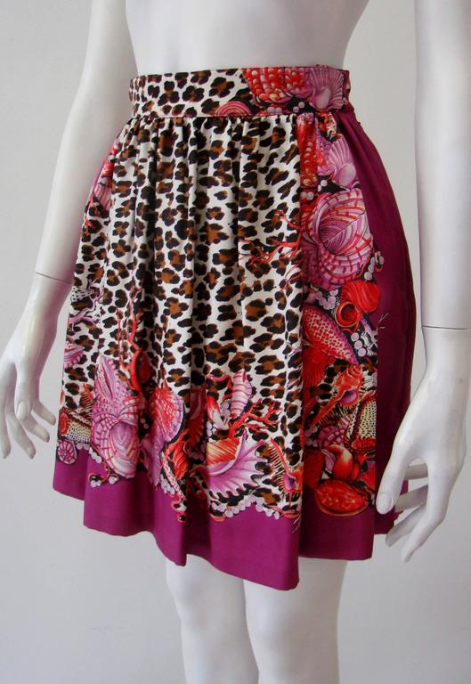 Gianni Versace Couture Animal Seashell Printed Silk Pleated Mini Skirt ...