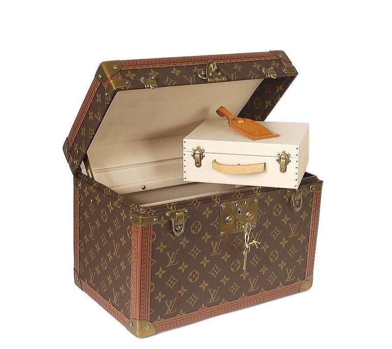 Louis Vuitton Monogram Toiletry Case Travel Trunk at 1stDibs | louis ...