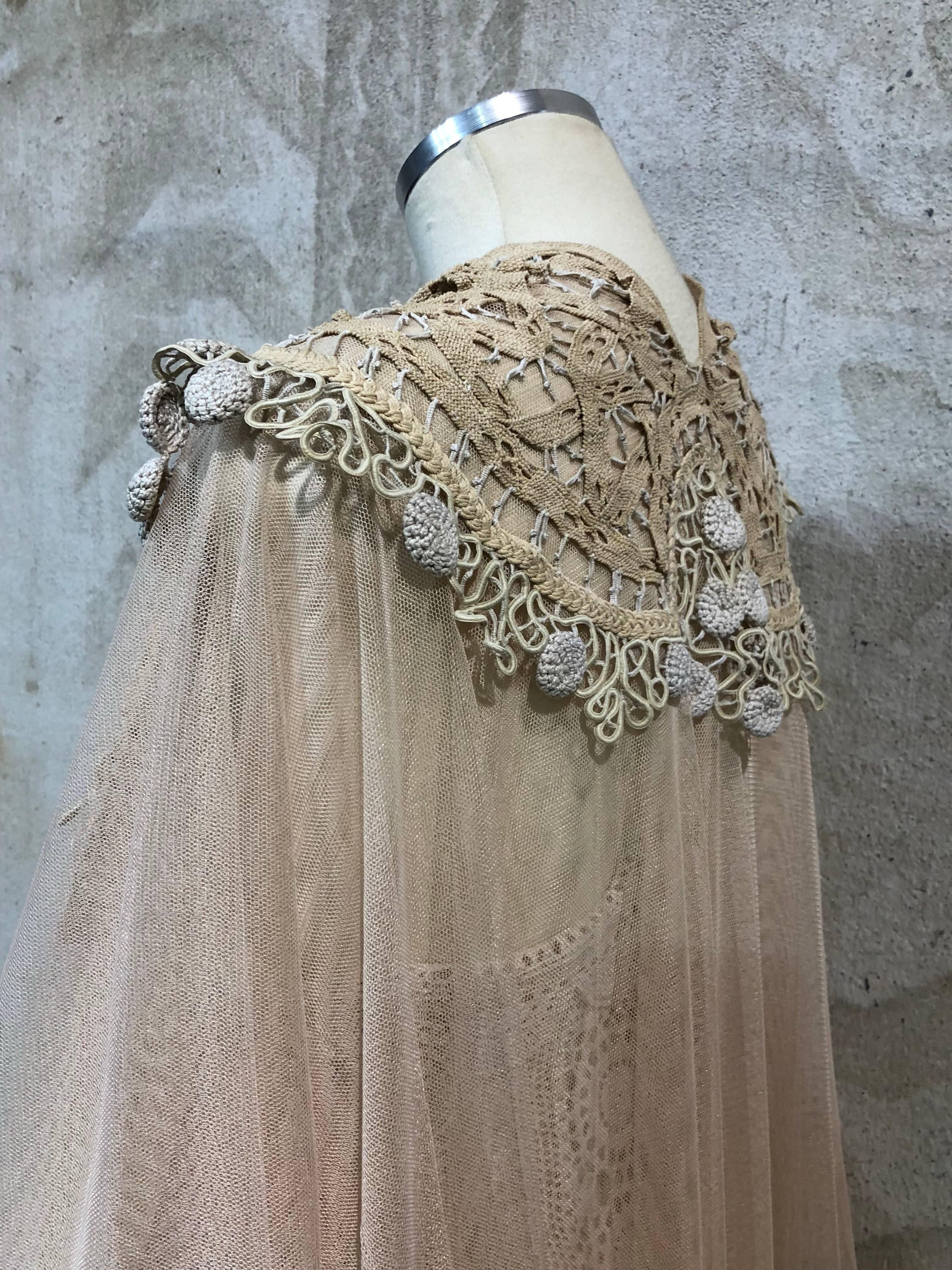 Edwardian-Styled Pre-Raphaelite Kaftan with Corset Lacing and Crochet ...