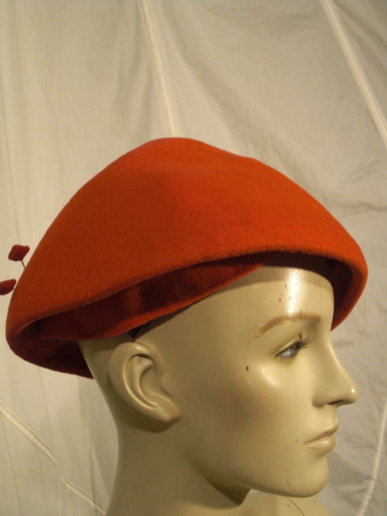 1950s Emme Sueded Cashmere Bullet Hat in Persimmon For Sale at 1stDibs