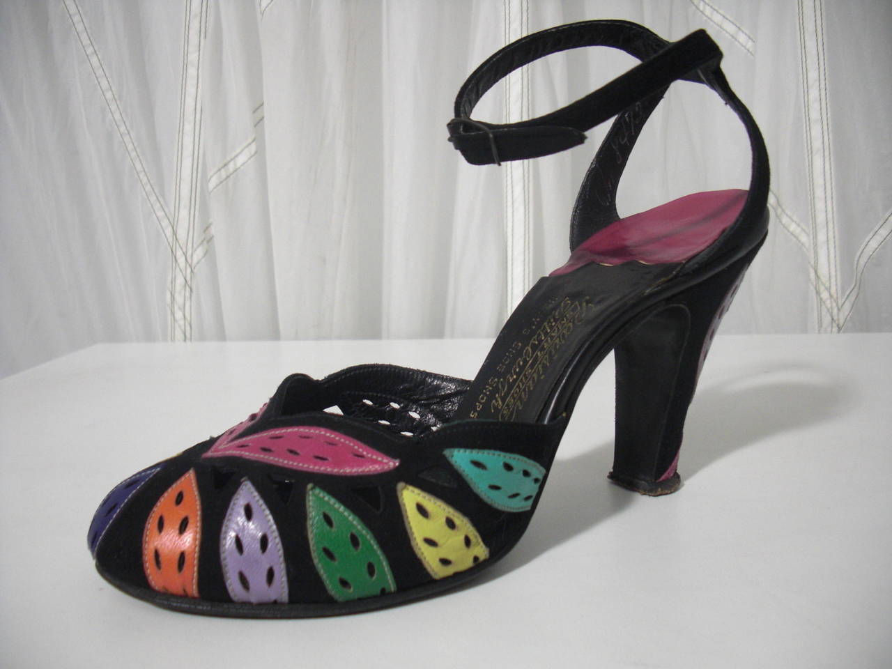 1940s Fiesta Color Ankle-Strap Shoe and Matching Handbag Set at 1stDibs
