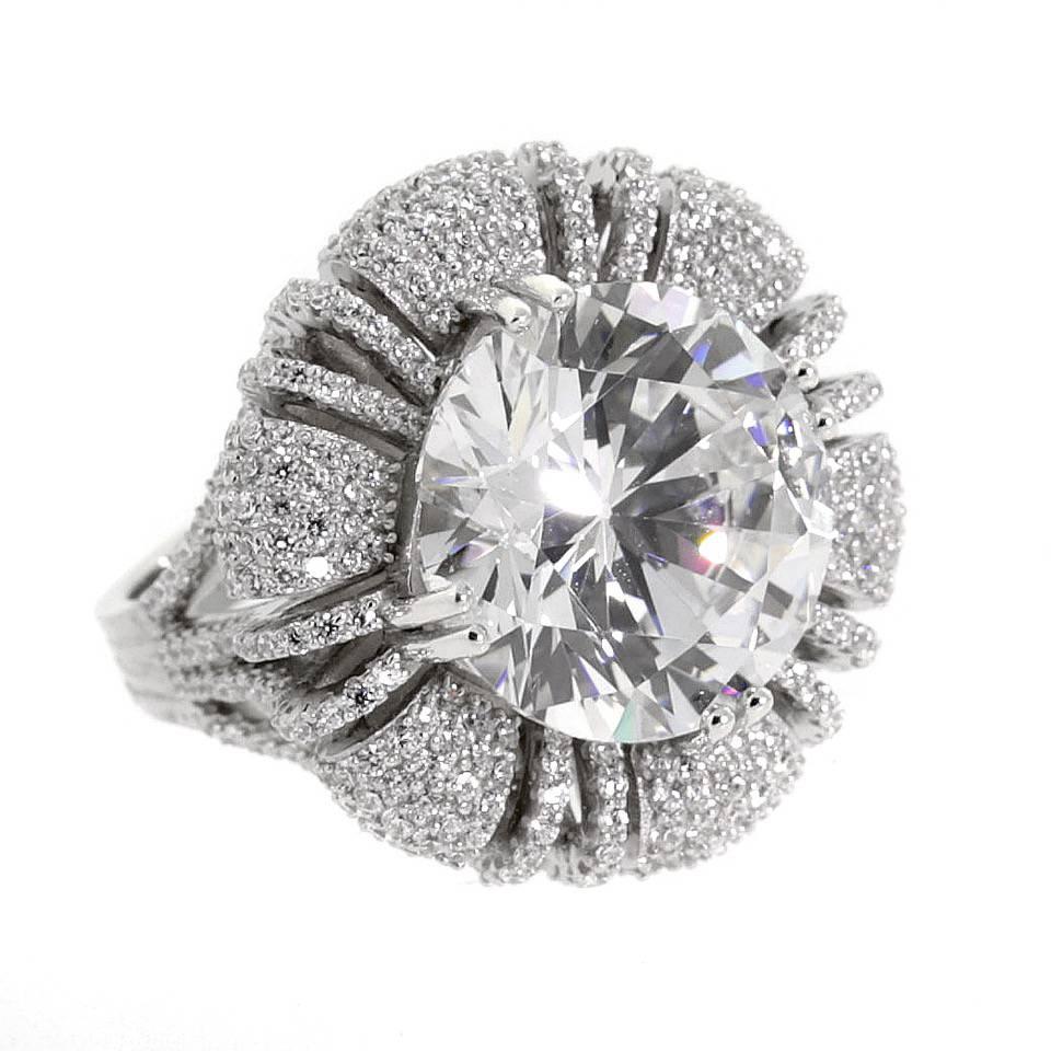 Magnificent Faux Colombian Color 15 Carat Emerald Diamond Gold Ring at ...